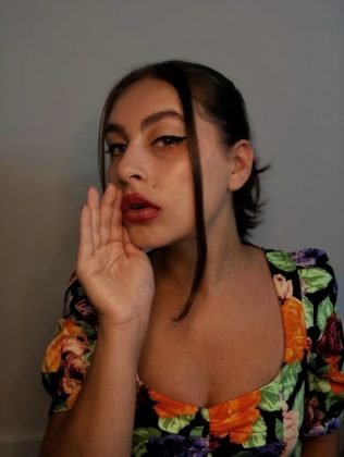 Greek Goddesses Brought to Life: This is Pheme - Elaina Pearls